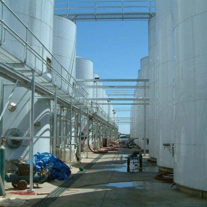 Wine Tank Mixers for Cap Management wine | Pulsair Systems