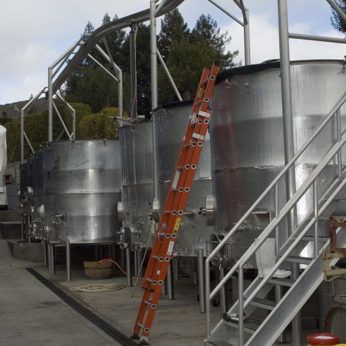 Wine Tank Mixers for Cap Management wine | Pulsair Systems